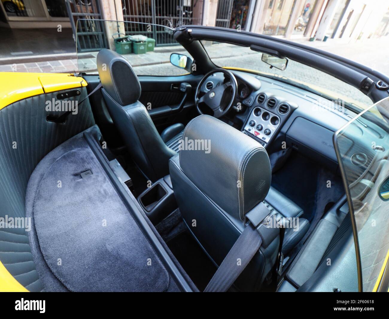 Alfa spider 916 hi-res stock photography and images - Alamy