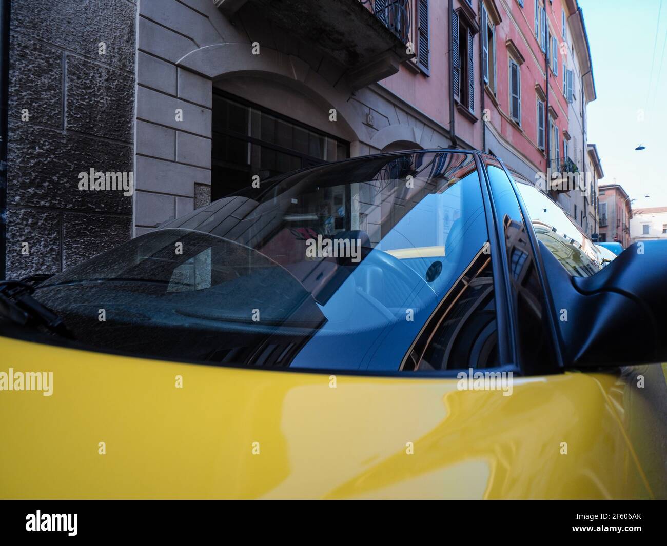 yellow Alfa Romeo Spider GTV cabriolet roadster Stock Photo - Alamy