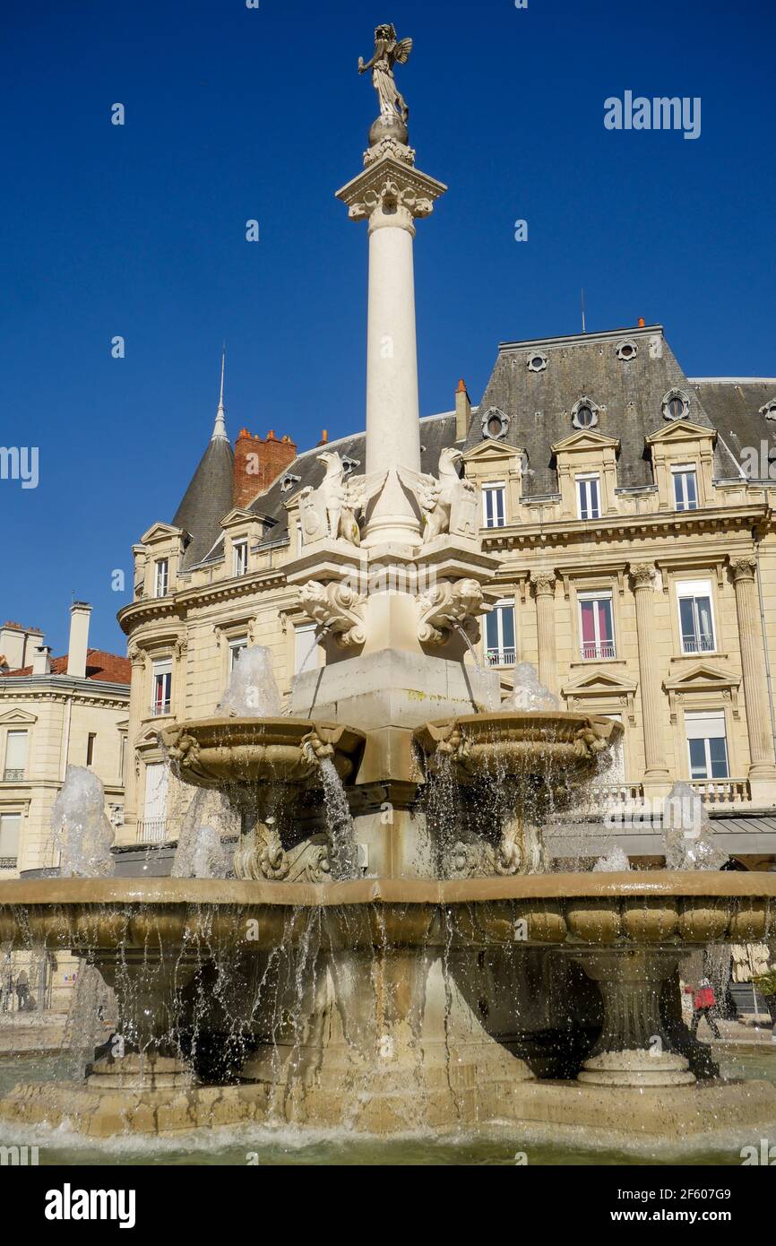 Historical building and Monumental Fountain, General de Gaulle ...