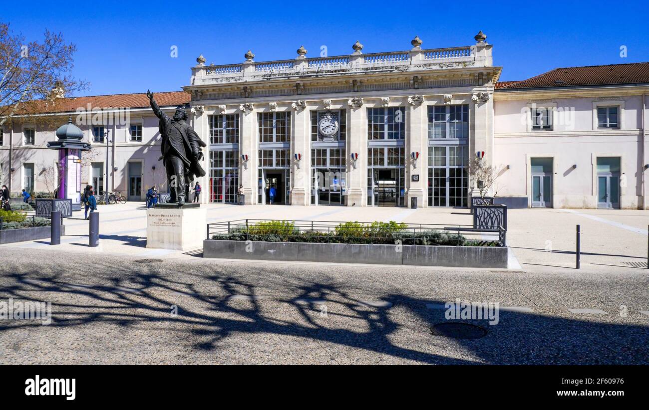 Railway Station, Valence, Drome, France Stock Photo - Alamy