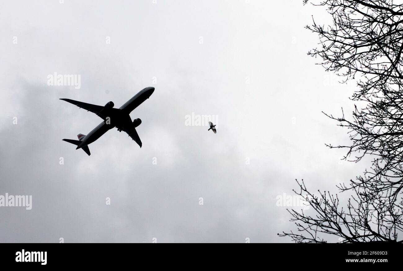 Passenger jet engine, pollution hi-res stock photography and images - Alamy