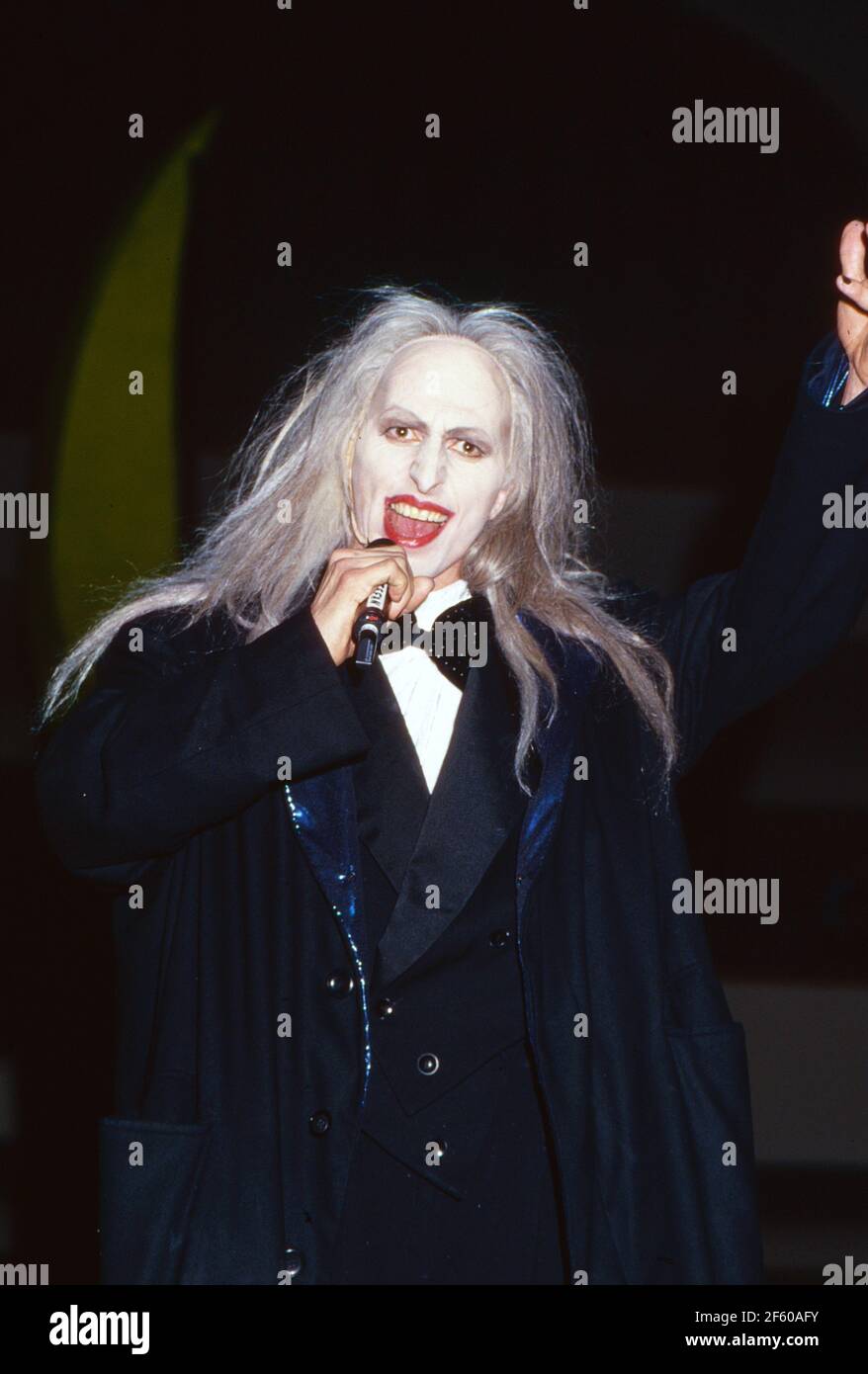 Rufus Beck als Magier bei der Premiere vom Musical "Tabaluga und Lilli ...