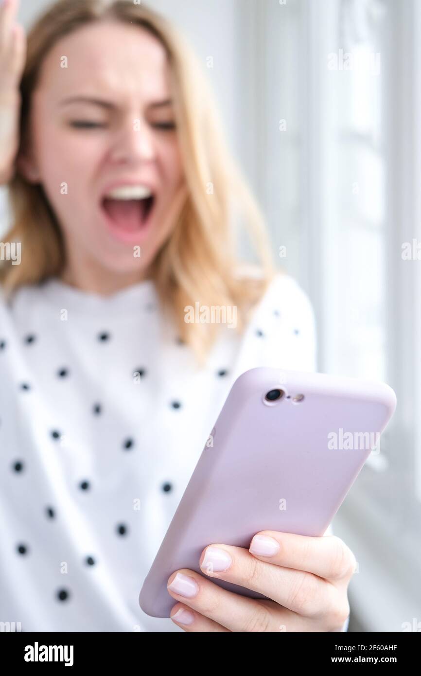 Yell online mobile phone hi-res stock photography and images - Alamy