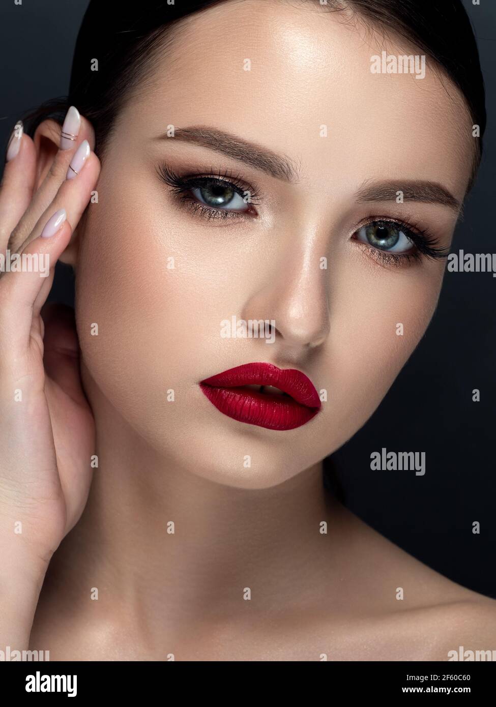 Red brows hi-res stock photography and images - Alamy