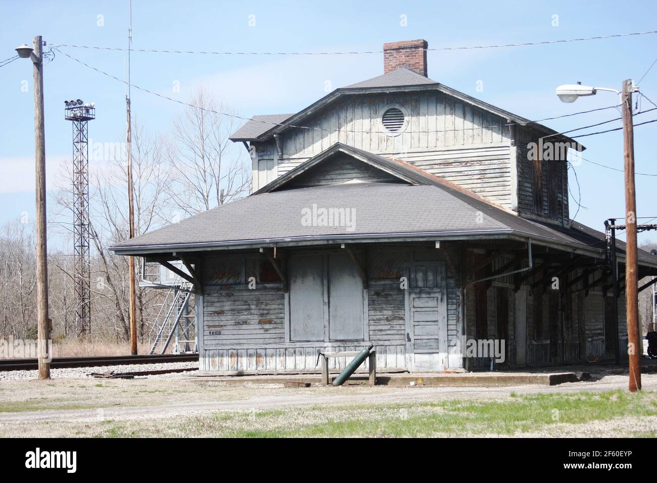 Disused train station hi-res stock photography and images - Alamy