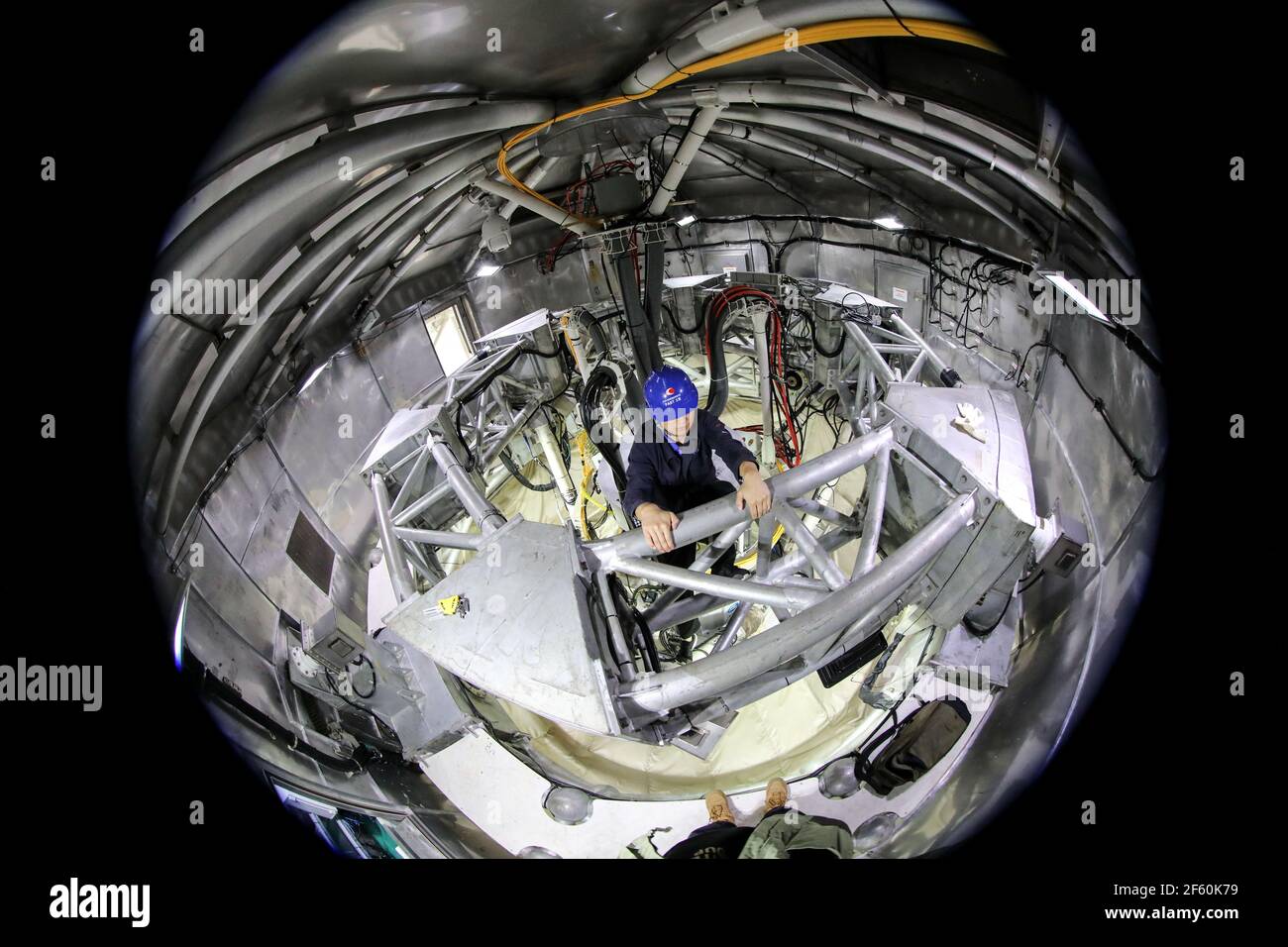 Fast telescope cabin hi-res stock photography and images - Alamy