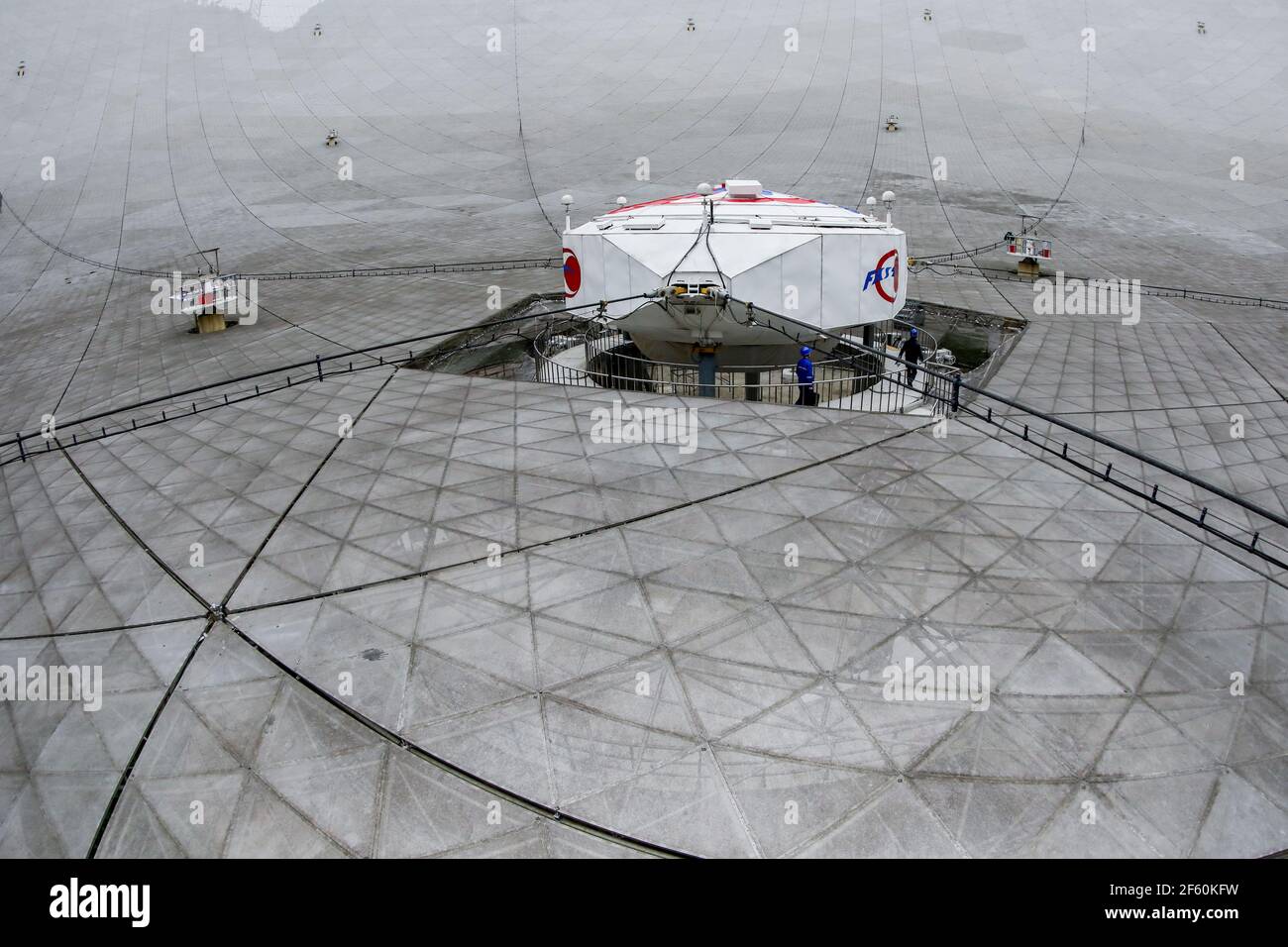 Fast telescope cabin hi-res stock photography and images - Alamy