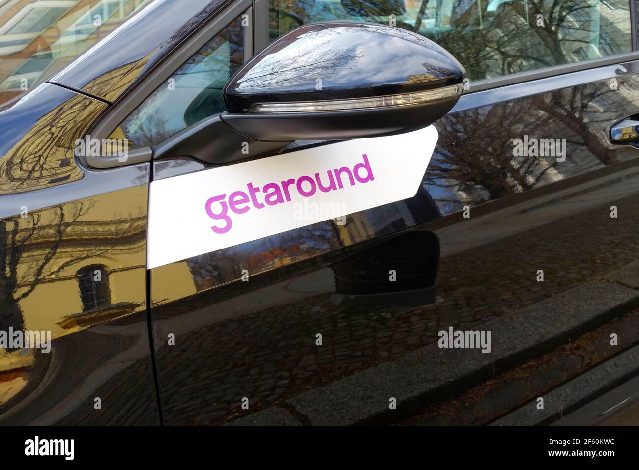 Logo getaround hi-res stock photography and images - Alamy