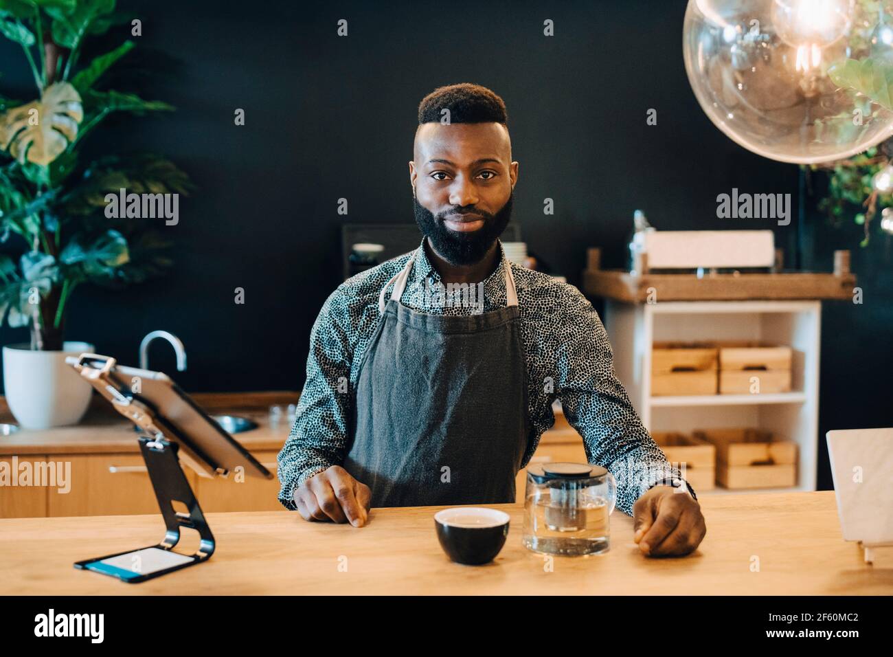 39 coffee shop hi-res stock photography and images - Alamy