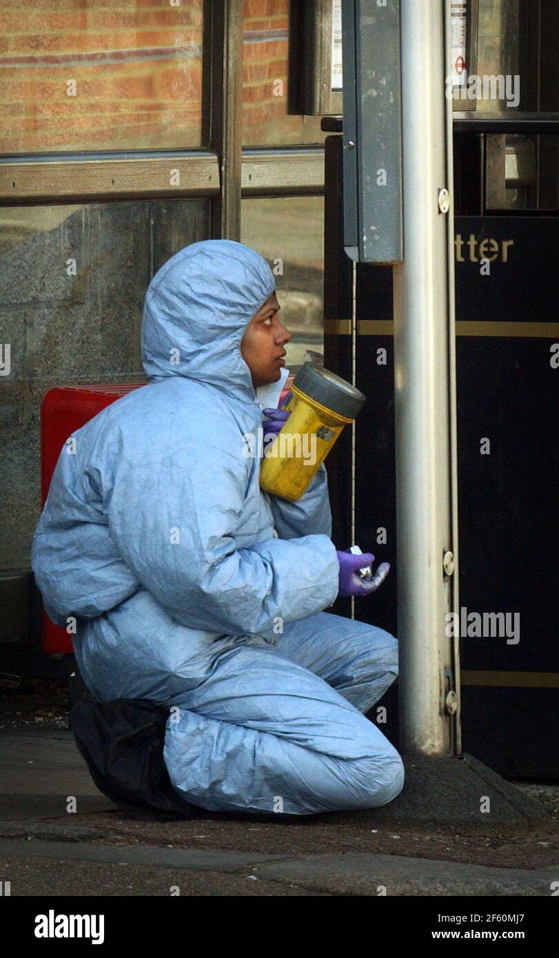 STABBING OF ADAM REGIS IN PLAISTOW. POLICE SEARCH THE SCENE WHERE ...