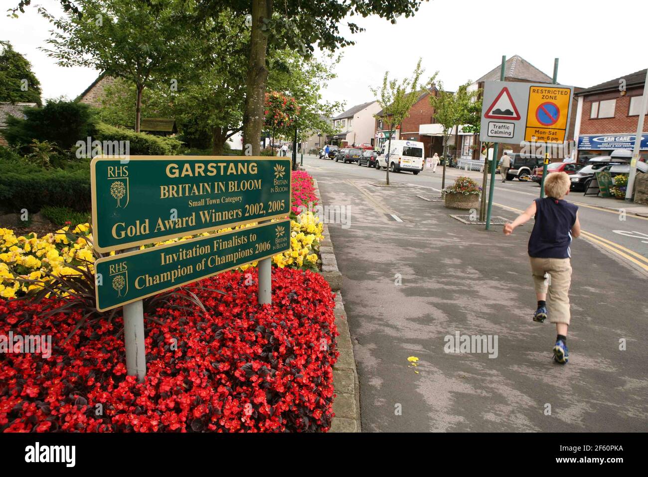 Britain in BLOOM......Garstang prepares for the judging pic David ...