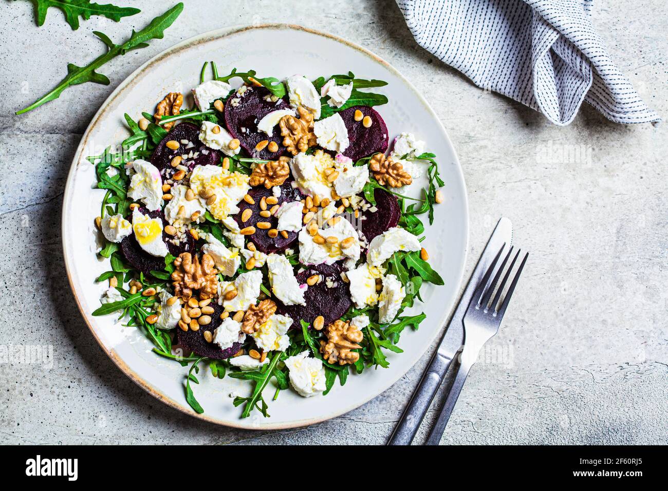 Baked cheese arugula salad hi-res stock photography and images - Alamy