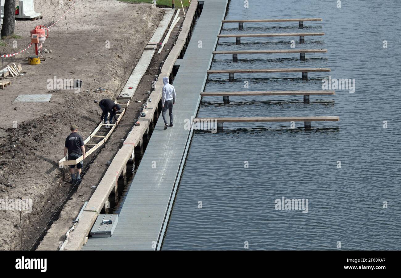 Bank reinforcement hi-res stock photography and images - Alamy