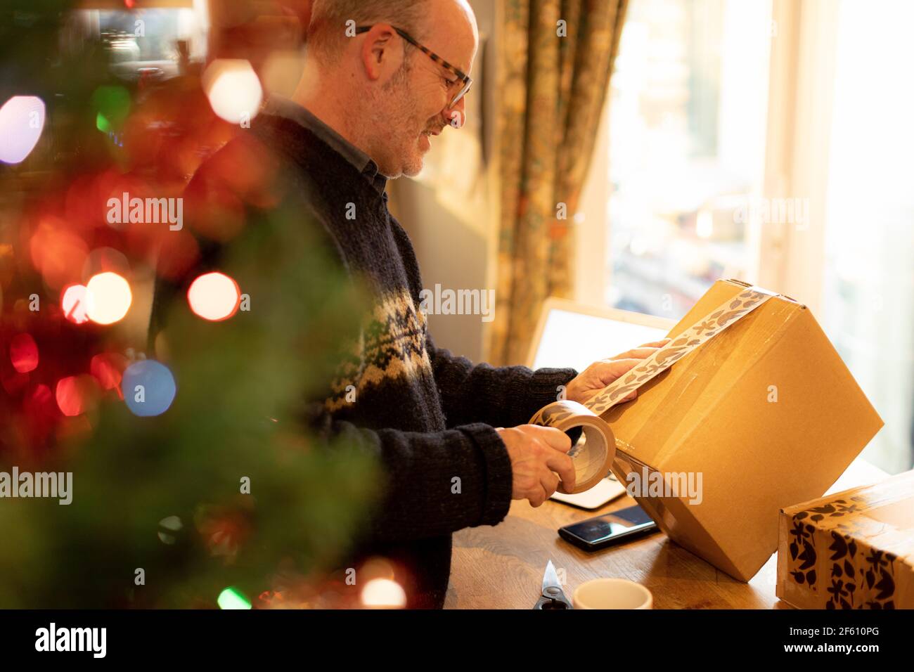 Parcels lights hi-res stock photography and images - Alamy