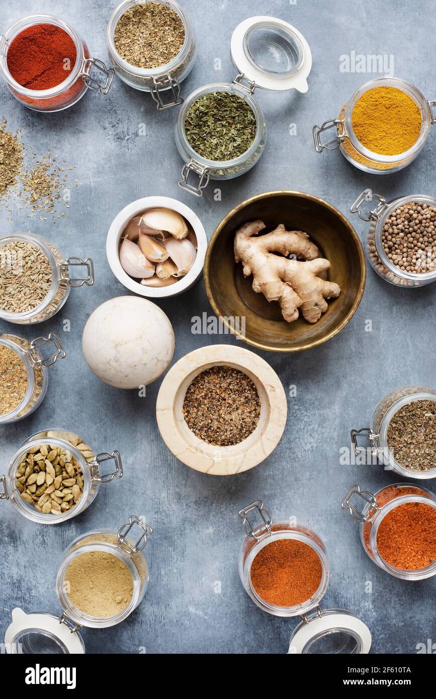 Ground garlic powder ginger hi-res stock photography and images - Alamy