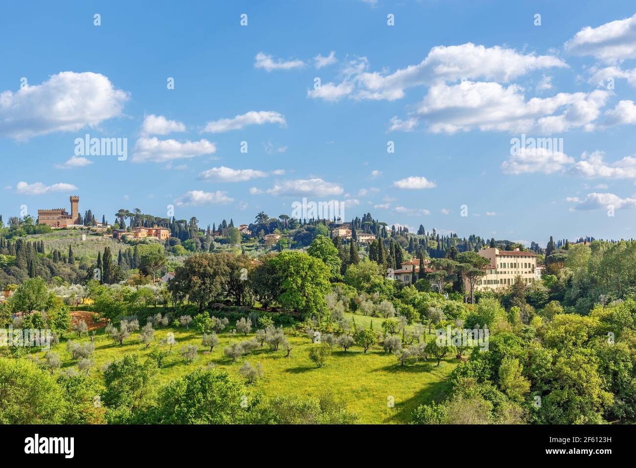 Villas and farms in Italian rural landscape Stock Photo - Alamy