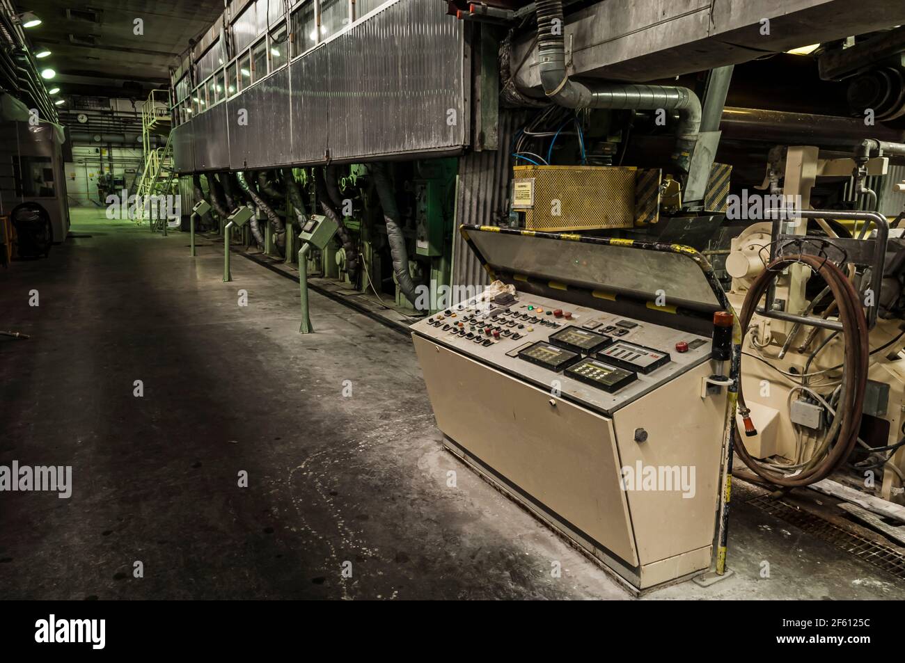 Operation and control building hi-res stock photography and images - Alamy