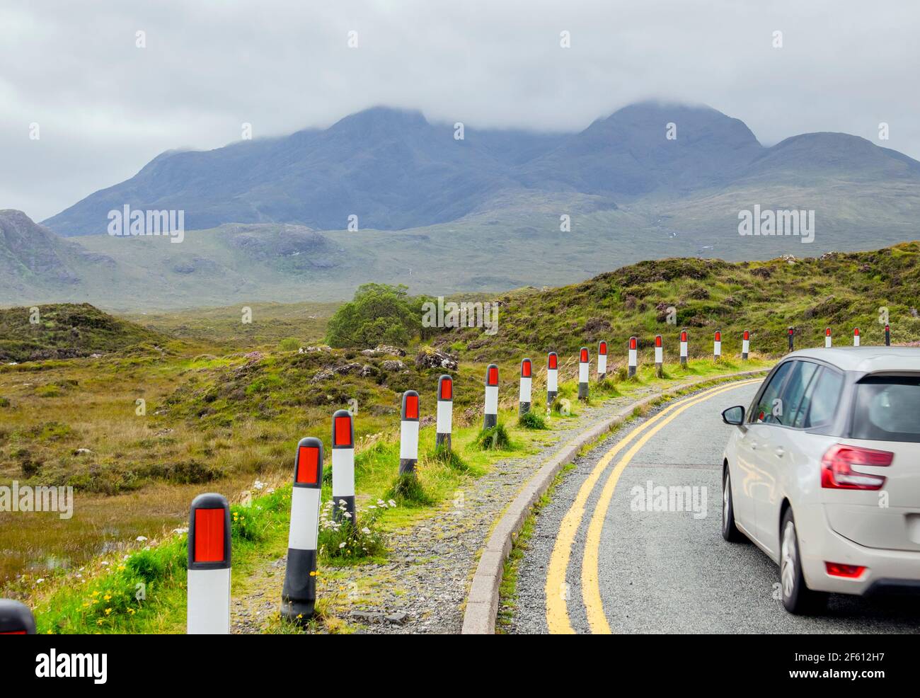 Left hand traffic hi-res stock photography and images - Alamy