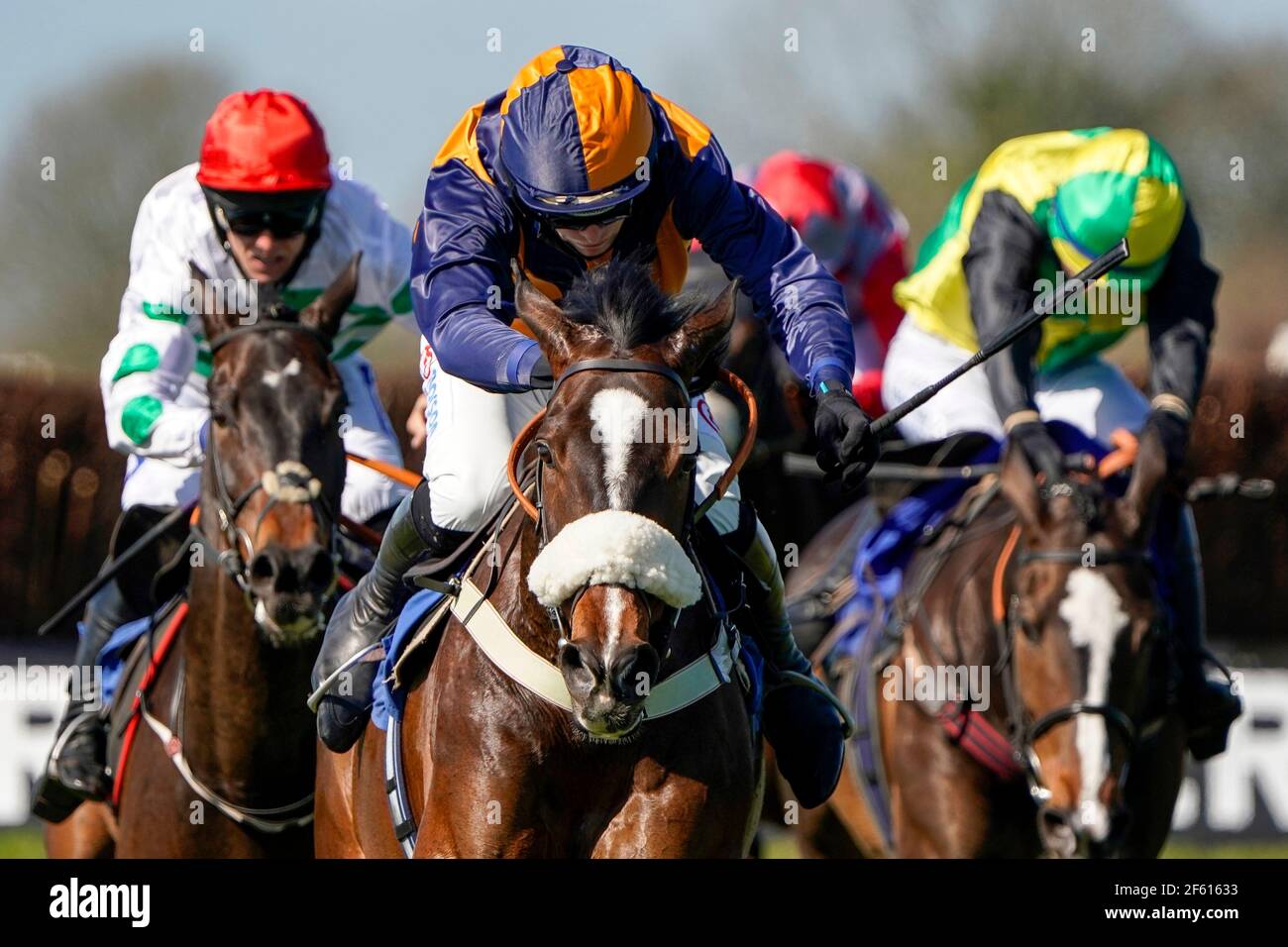Wincanton racecourse hi-res stock photography and images - Alamy