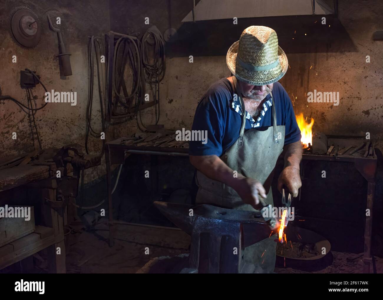Roman blacksmith anvil hi-res stock photography and images - Alamy