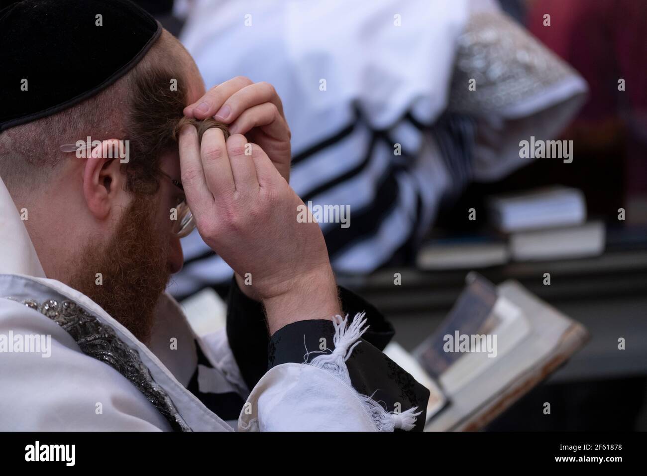 Jewish sideburns hi-res stock photography and images - Alamy