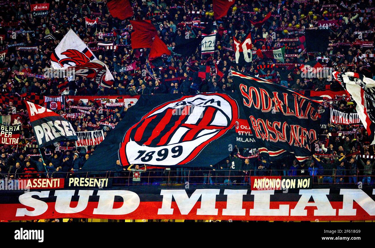 AC Milan football fans at the San Siro stadium, in Milan, Italy Stock ...