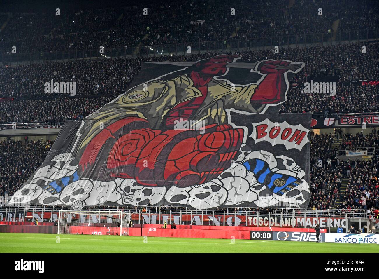 AC Milan football fans at the San Siro stadium, in Milan, Italy Stock ...