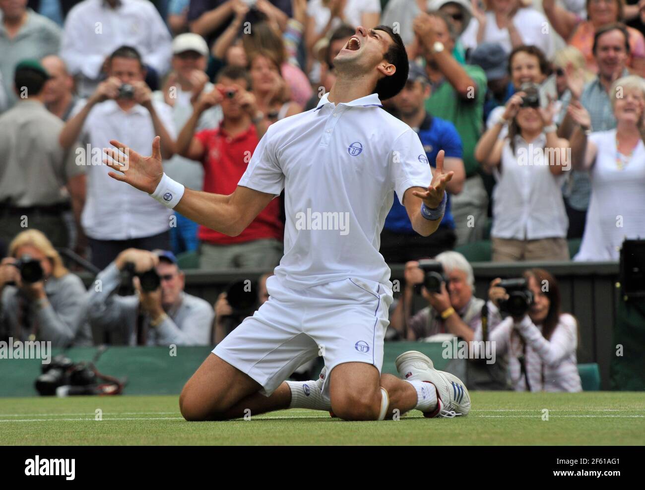 WIMBLEDON 2011. MEN'S SEMI-FINAL. NOVIC DJOKOVIC JO-WILFRED TSONGA. DJOKOVIC WINS. 30/6/2011 ...
