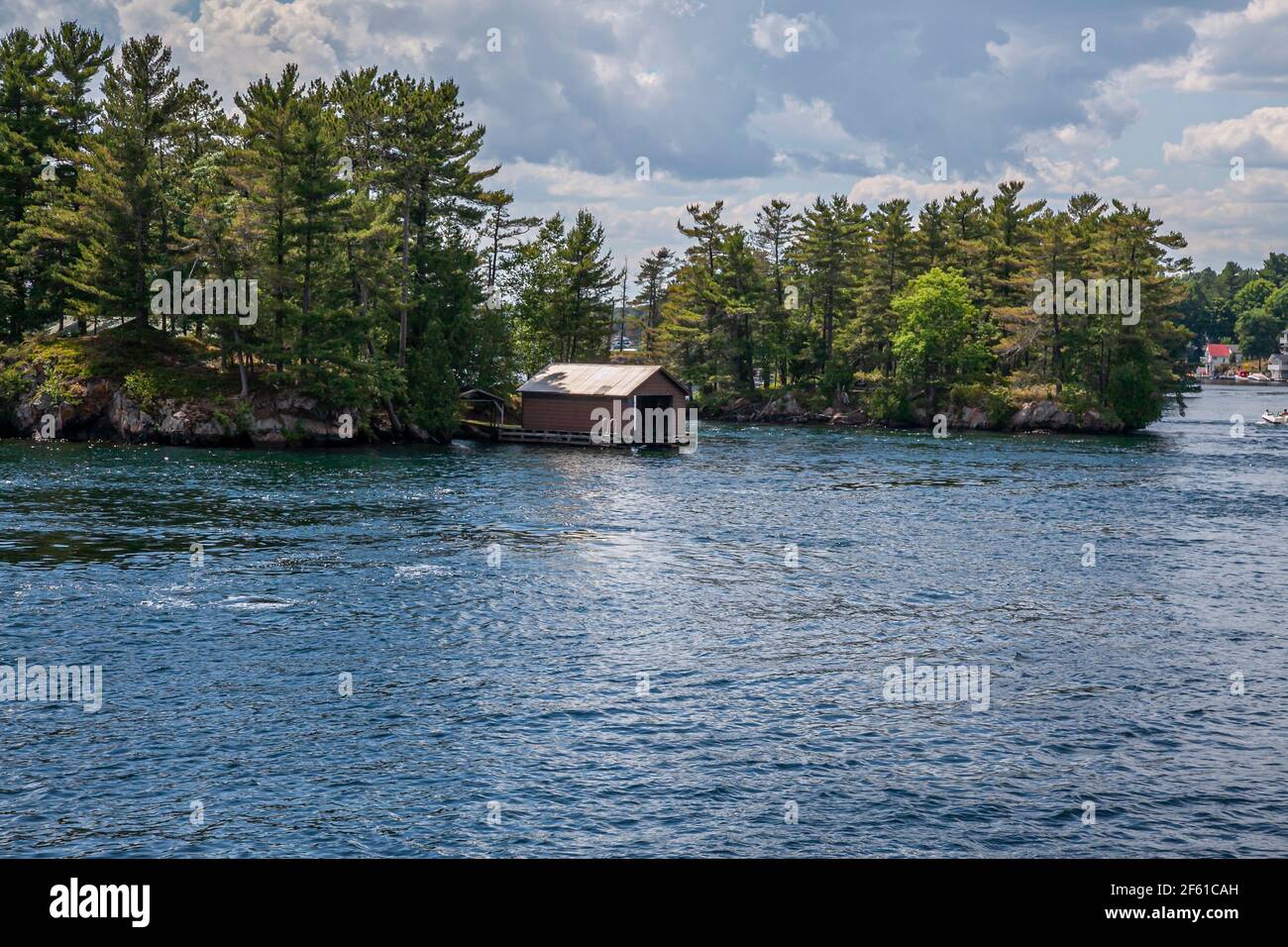 One thousand islands hi-res stock photography and images - Alamy