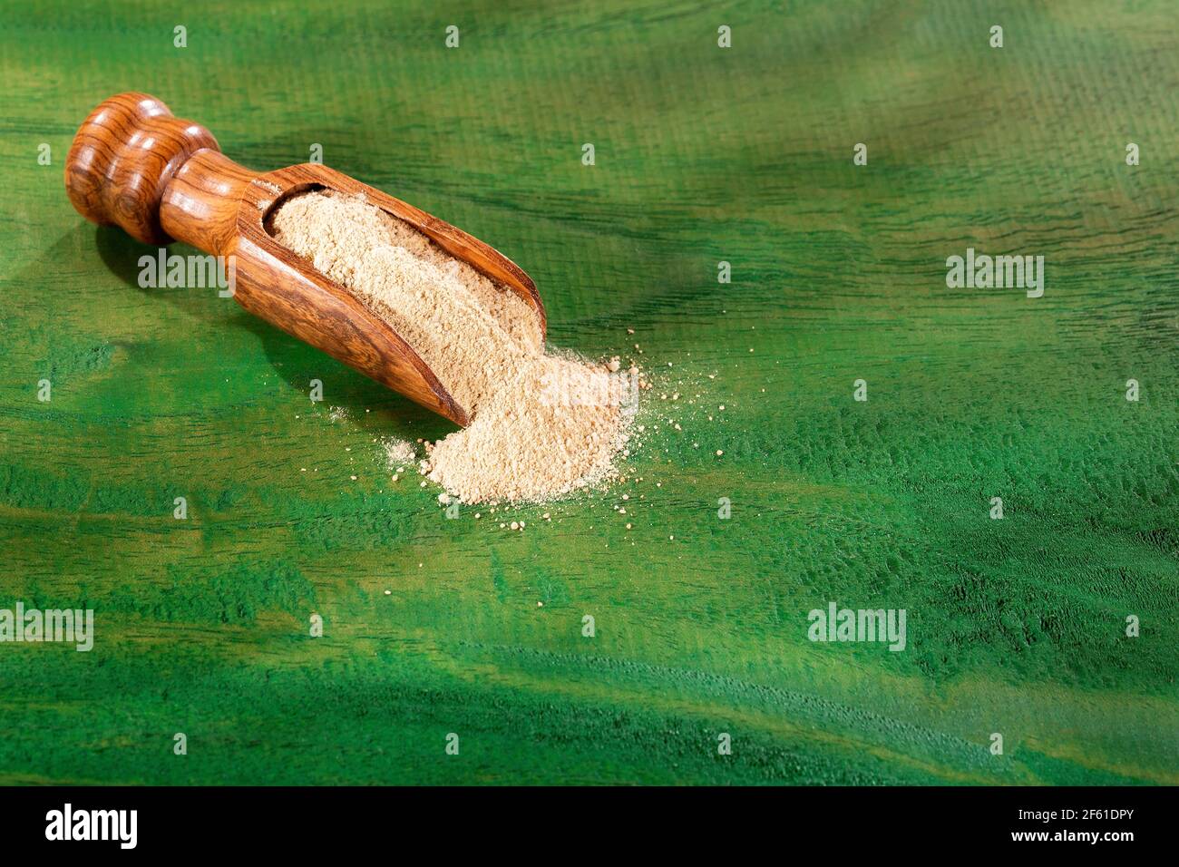 Lepidium meyenii - Dry Organic Maca Powder Stock Photo - Alamy