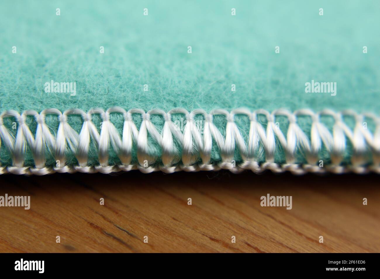 Thread stand hi-res stock photography and images - Alamy