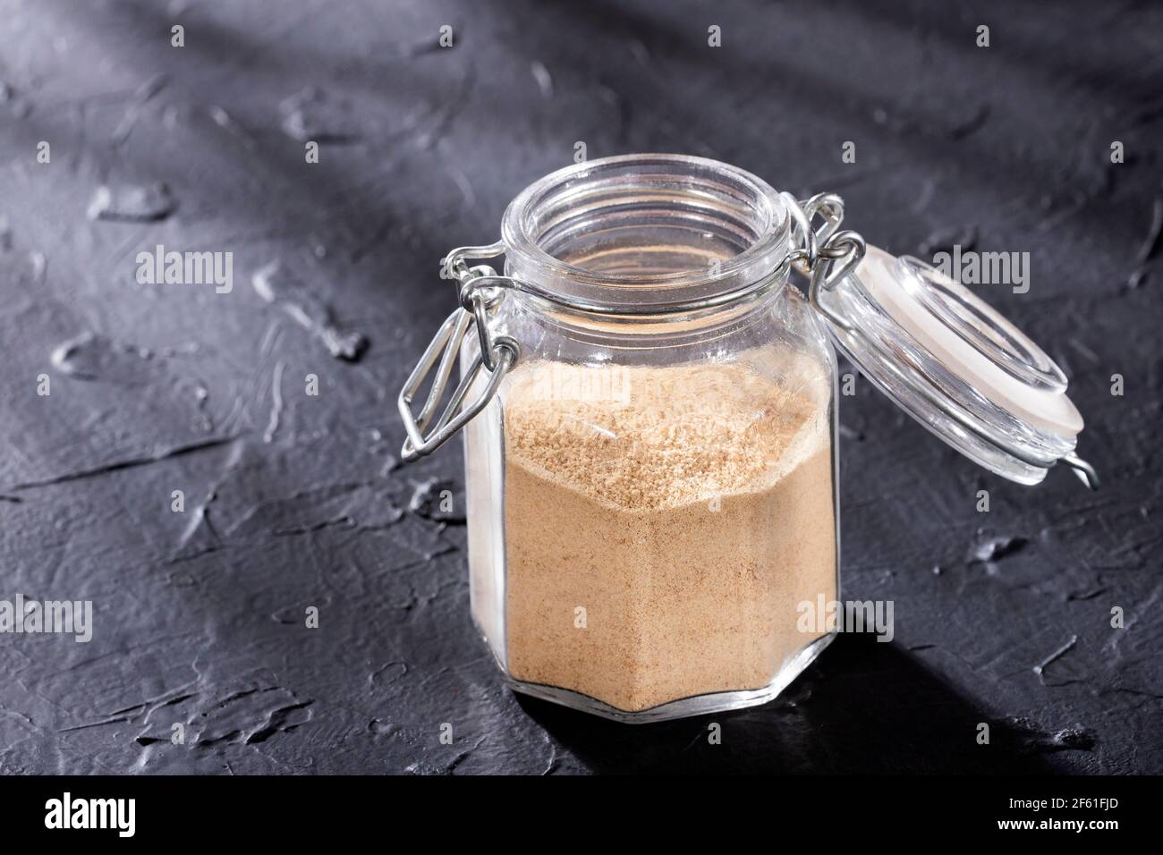 Lepidium meyenii - Dry Organic Maca Powder Stock Photo - Alamy