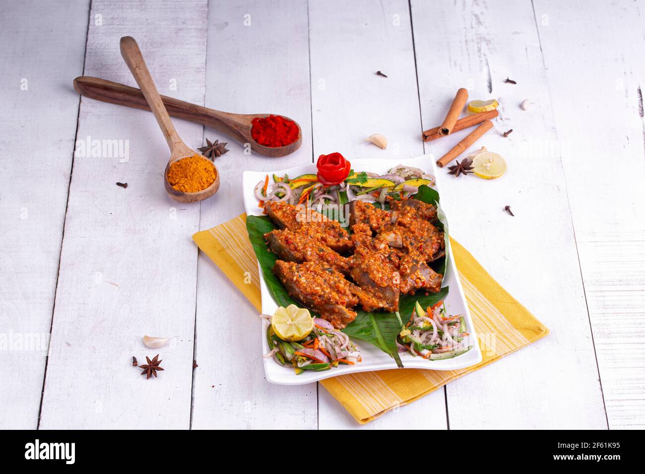 Leaf shaped food dishes hi-res stock photography and images - Alamy
