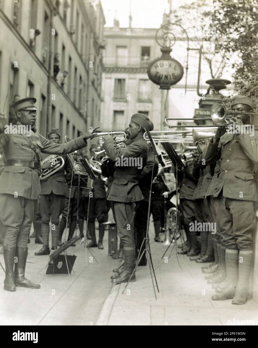369th infantry regiment 1918 hi-res stock photography and images - Alamy