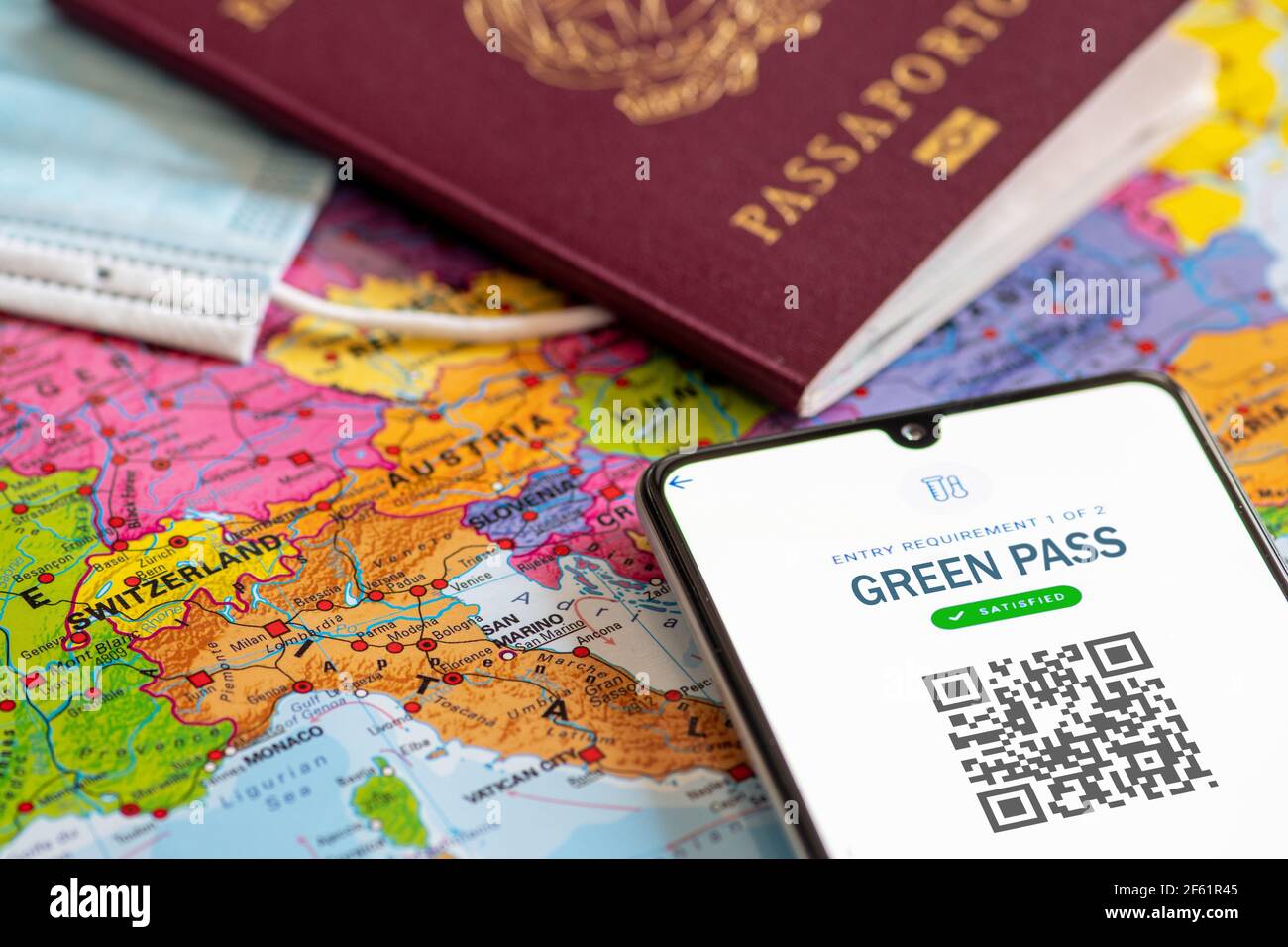 Qr code map hi-res stock photography and images - Alamy