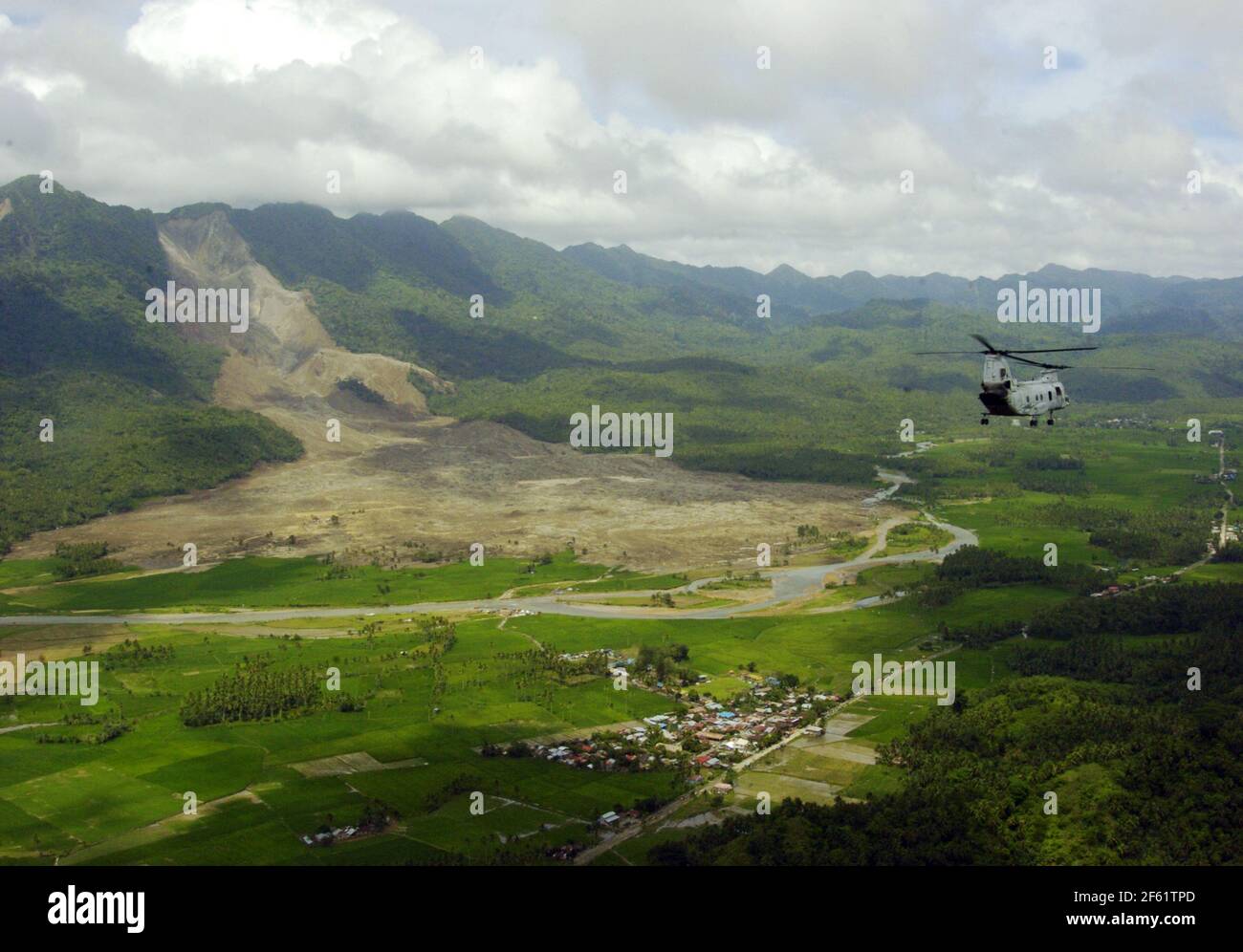 Landslide damage hi-res stock photography and images - Alamy