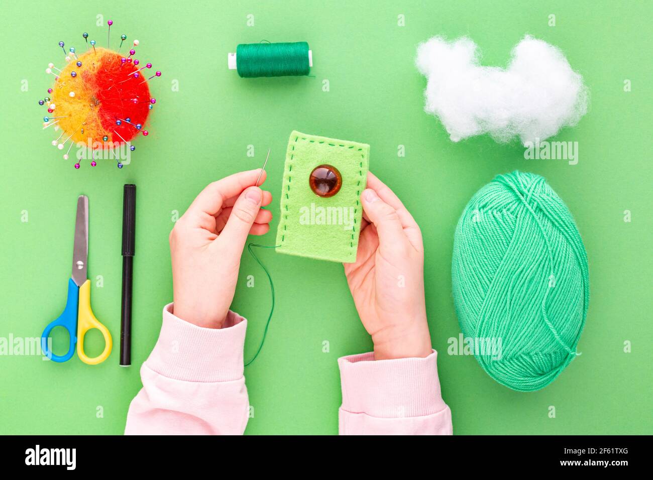 Process Of Sewing High Resolution Stock Photography and Images - Alamy