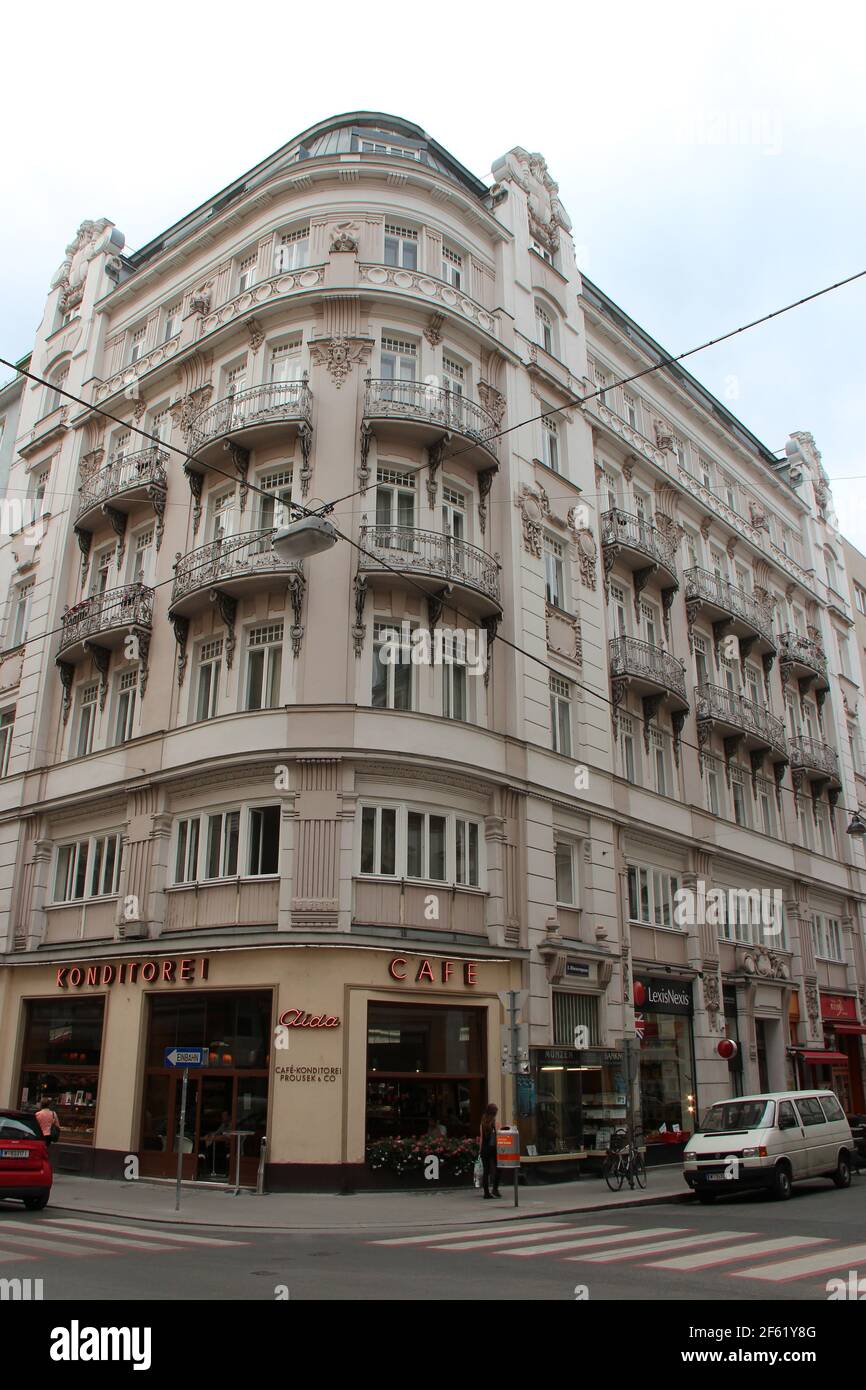 residential buildings in vienna (austria Stock Photo - Alamy