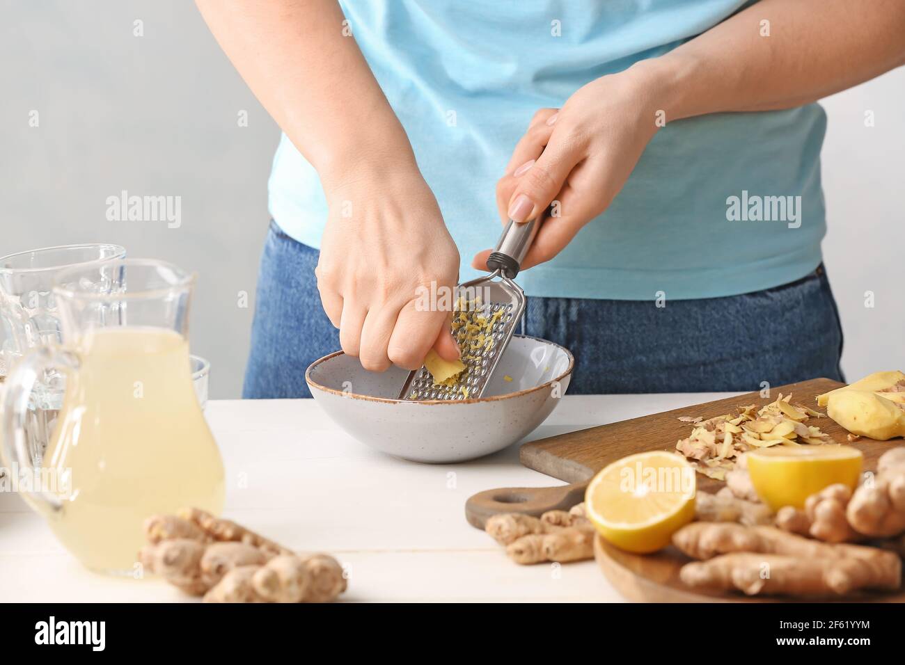 Grating of ginger hi-res stock photography and images - Alamy
