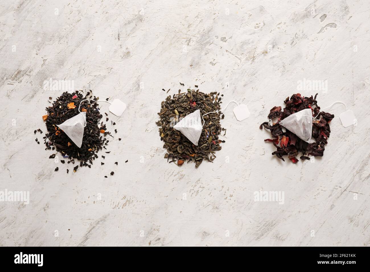 Row of tea bags hi-res stock photography and images - Alamy