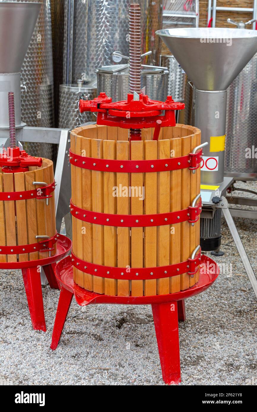 Manual press hi-res stock photography and images - Alamy