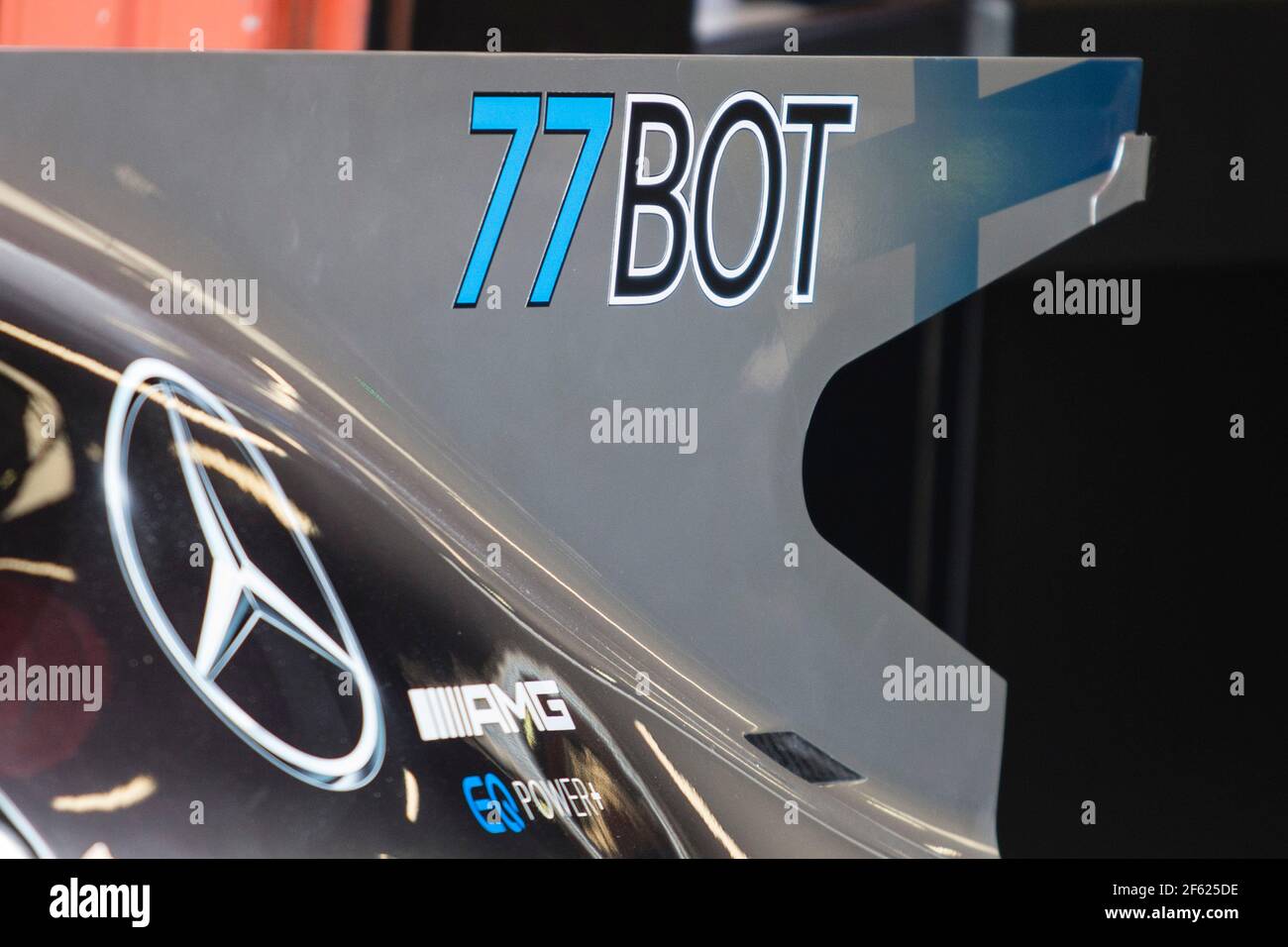 Formula 1 number one mechanic hi-res stock photography and images - Alamy