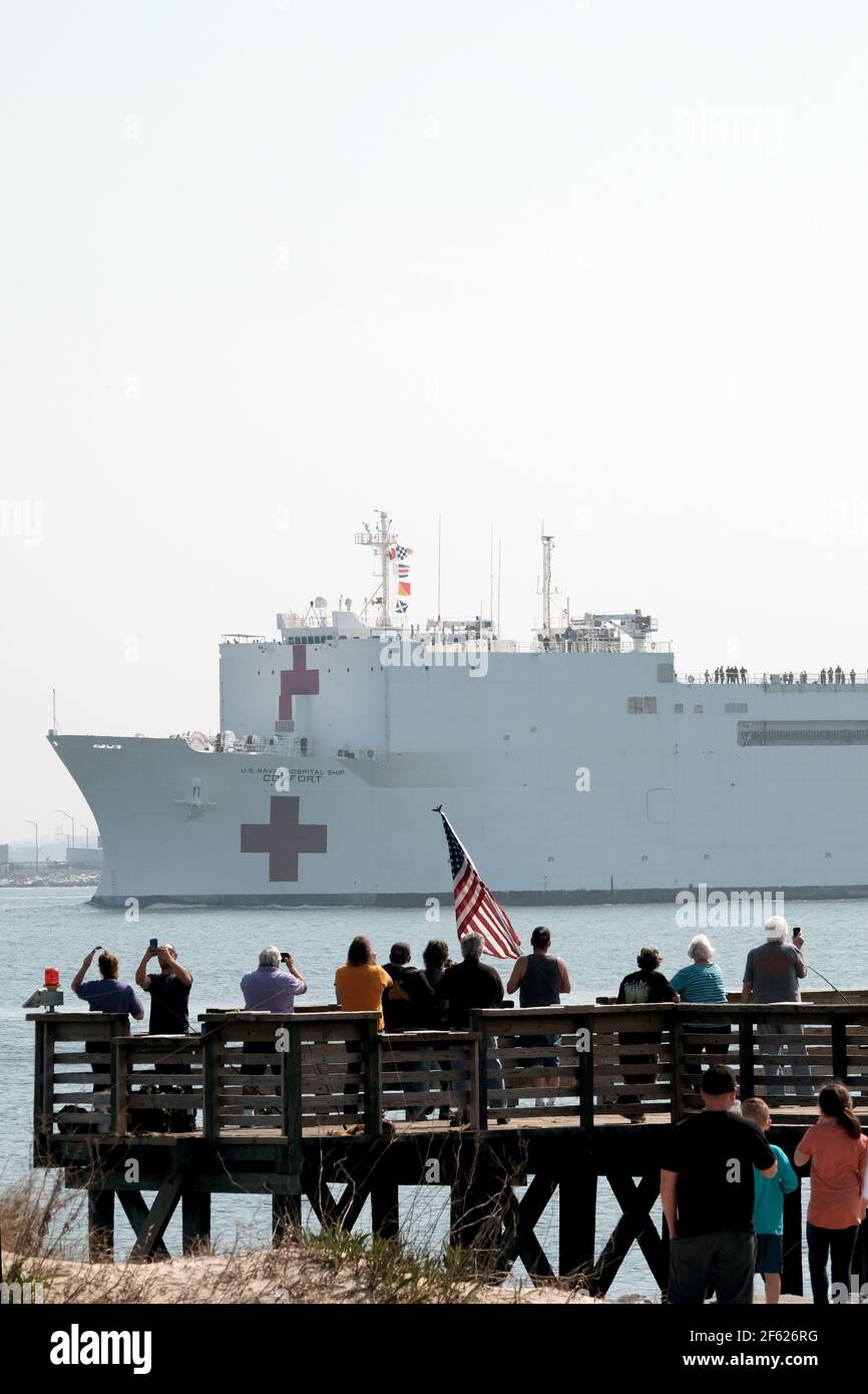 Usns comfort military sealift hi-res stock photography and images - Alamy