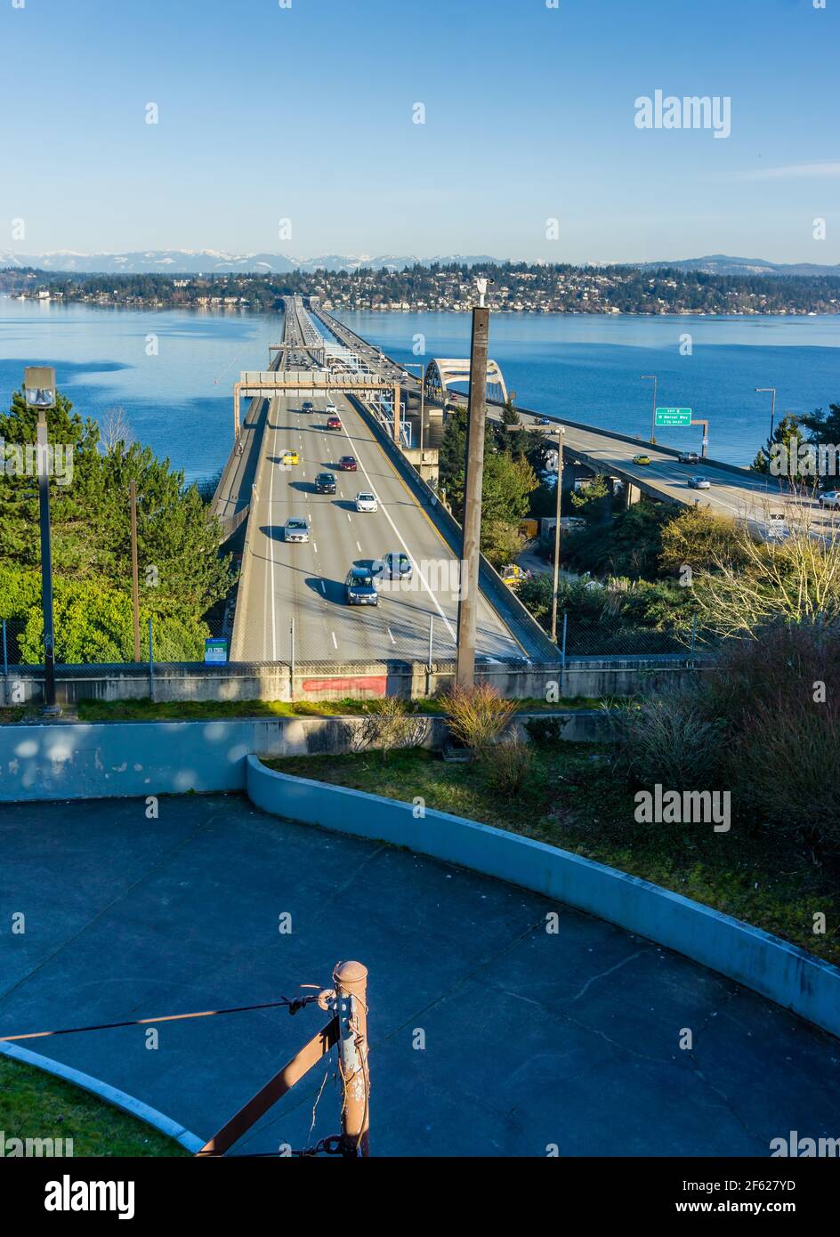 Floating bridges cross Lake Washington in Seattle Stock Photo - Alamy