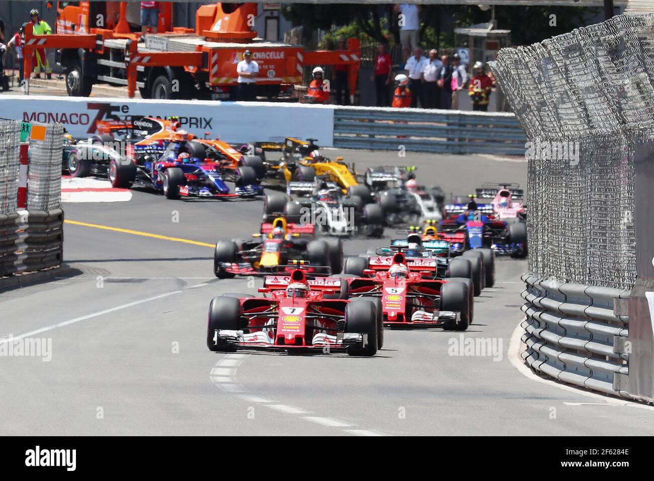 Start, 07 RAIKKONEN Kimi (fin) Ferrari SF70-H team scuderia Ferrari ...