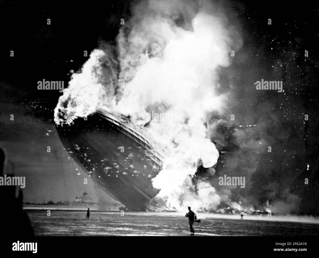 Hindenburg disaster 1937 hi-res stock photography and images - Alamy