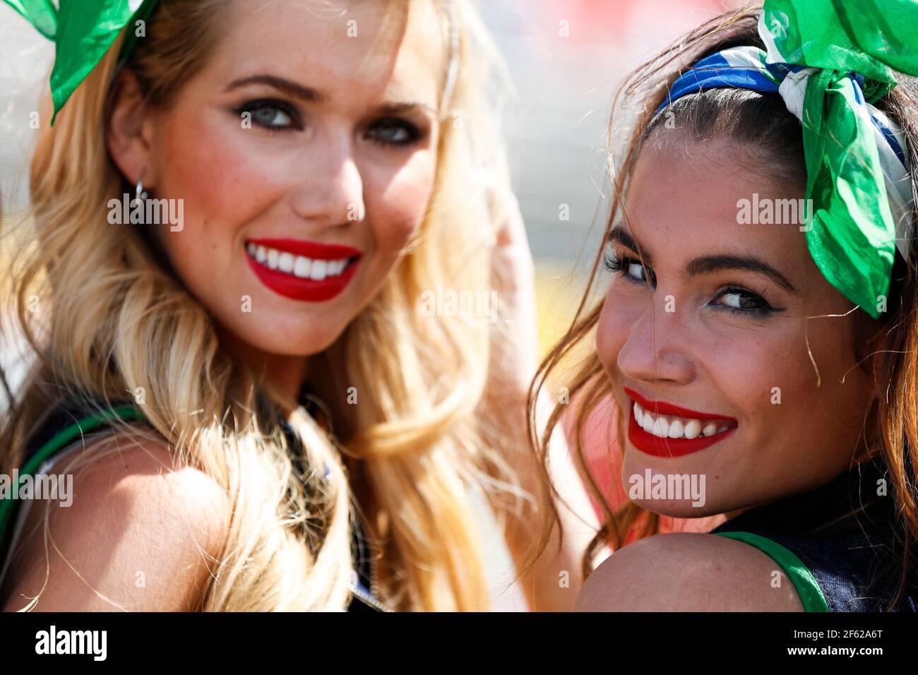 Gilrs hi-res stock photography and images - Alamy