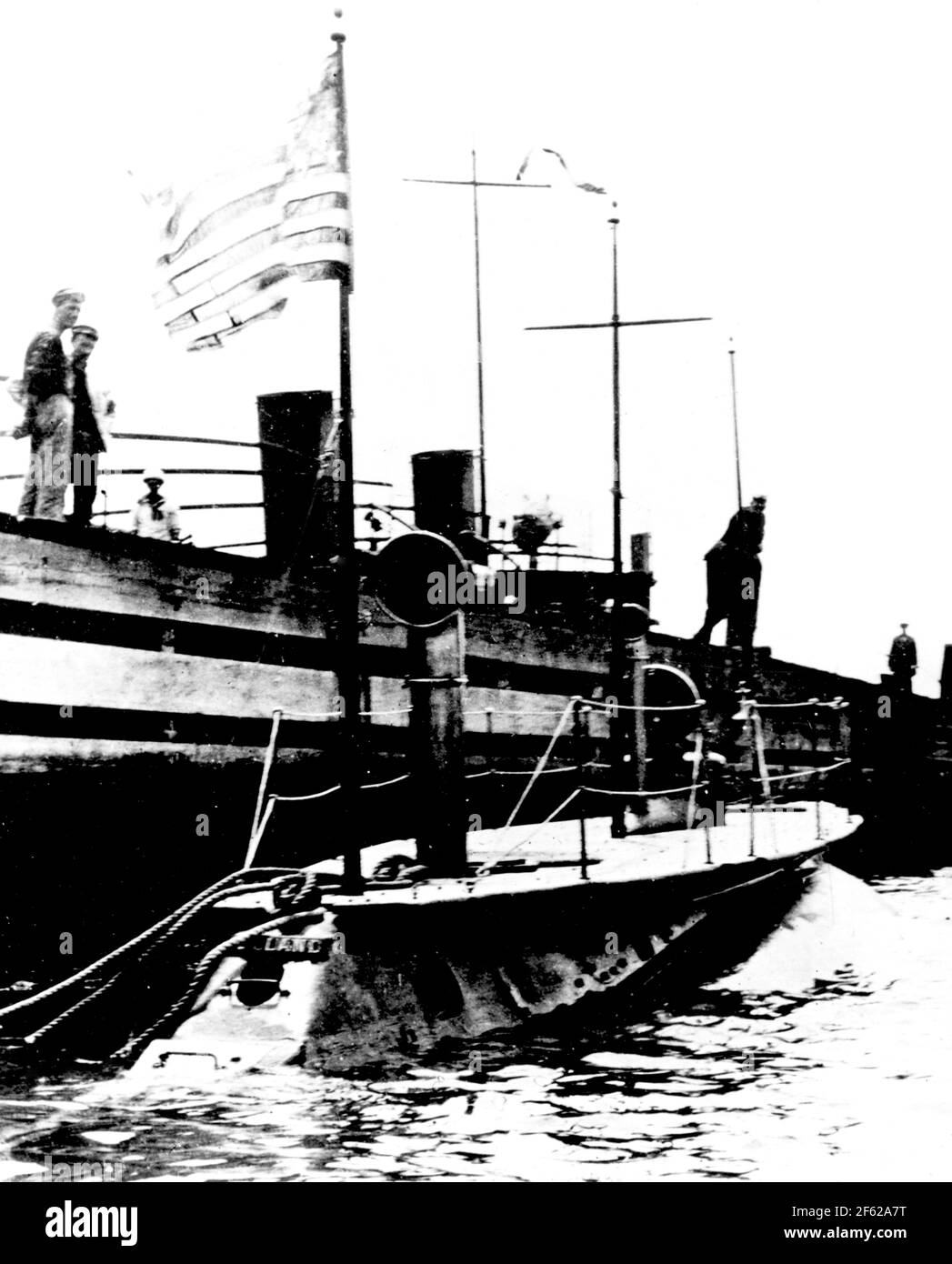 First usn commissioned submarine hi-res stock photography and images ...