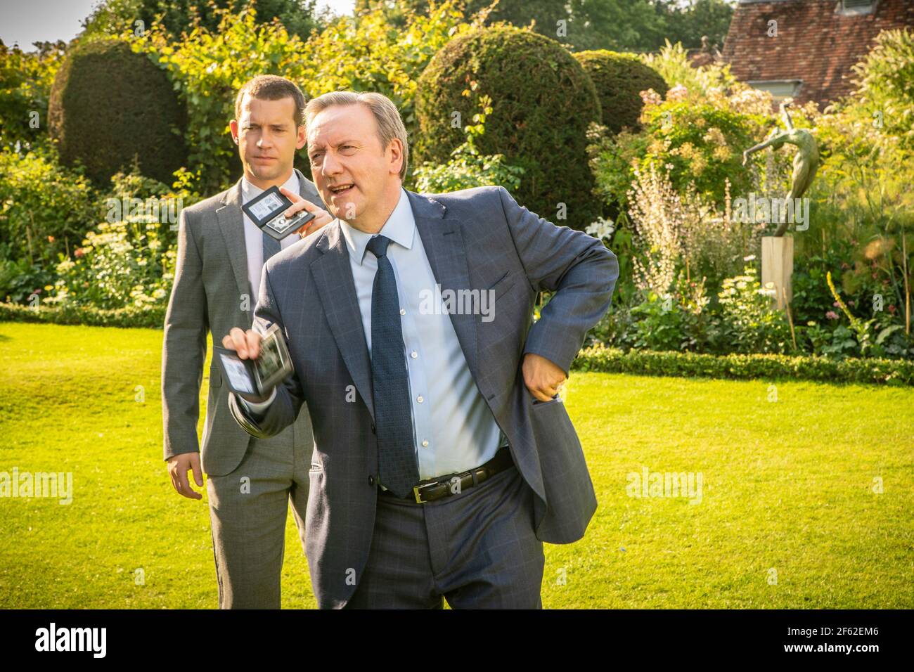 Plain clothes police uk hi-res stock photography and images - Alamy