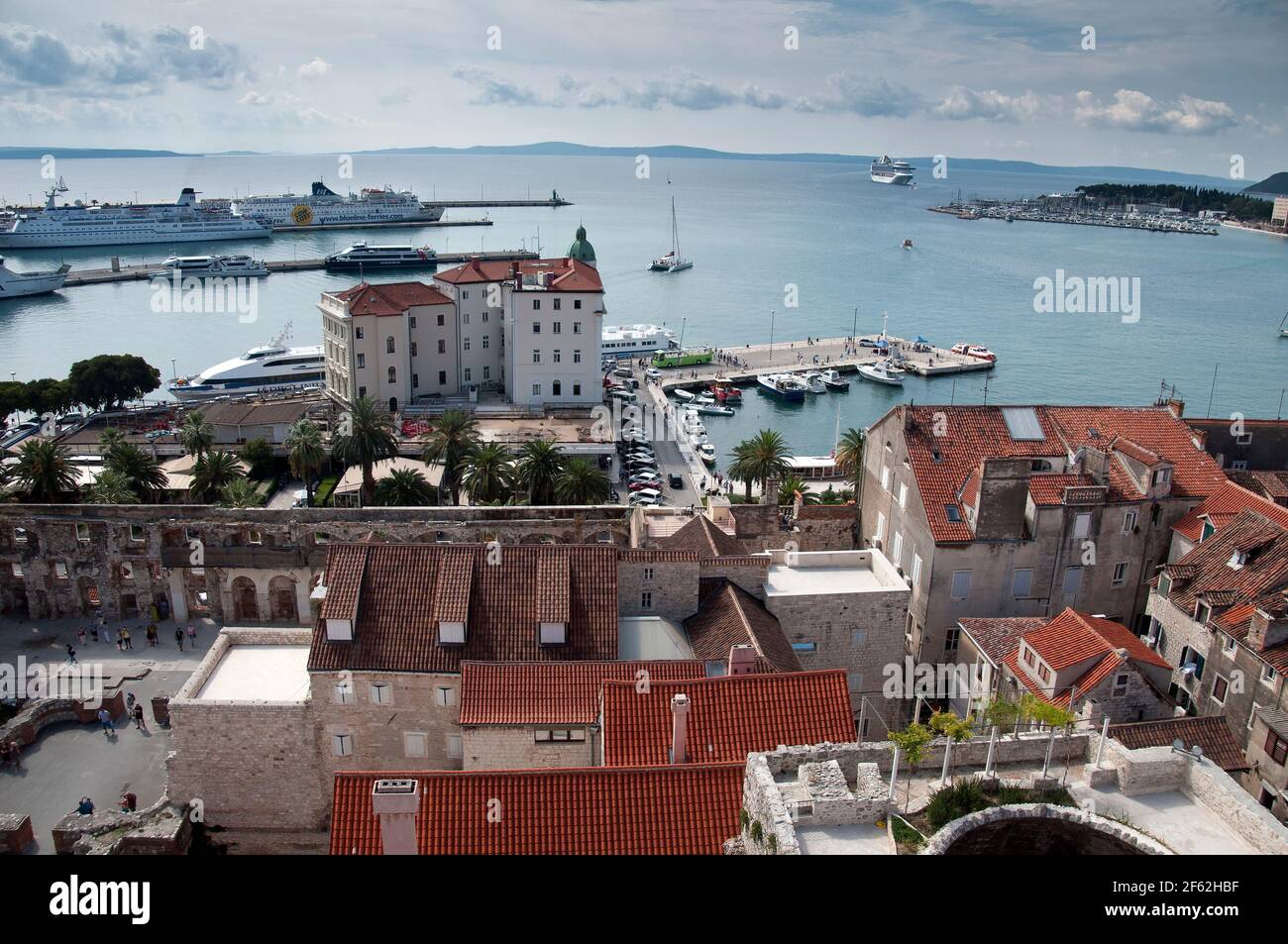 Split cruises hi-res stock photography and images - Alamy